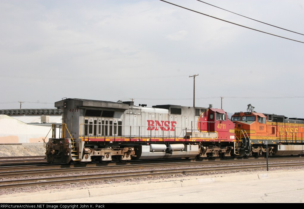 BNSF 4711